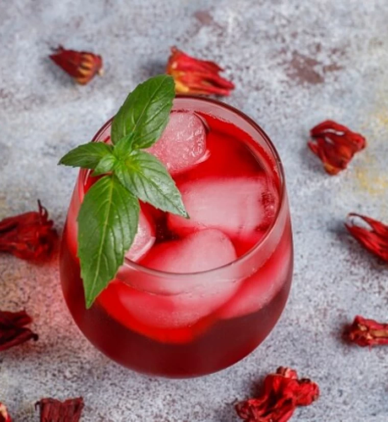 How to prepare red mojito with the king of red fruits | ALIFARD CO